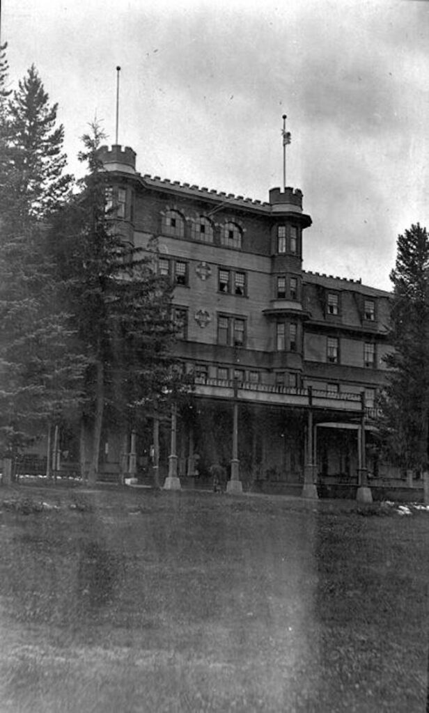 Old Photographs of Banff, Alberta (Gallery)