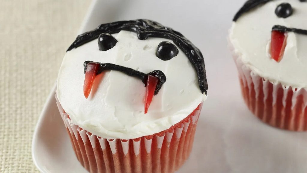 Recipe for Red Velvet Vampire Cupcakes from Club House